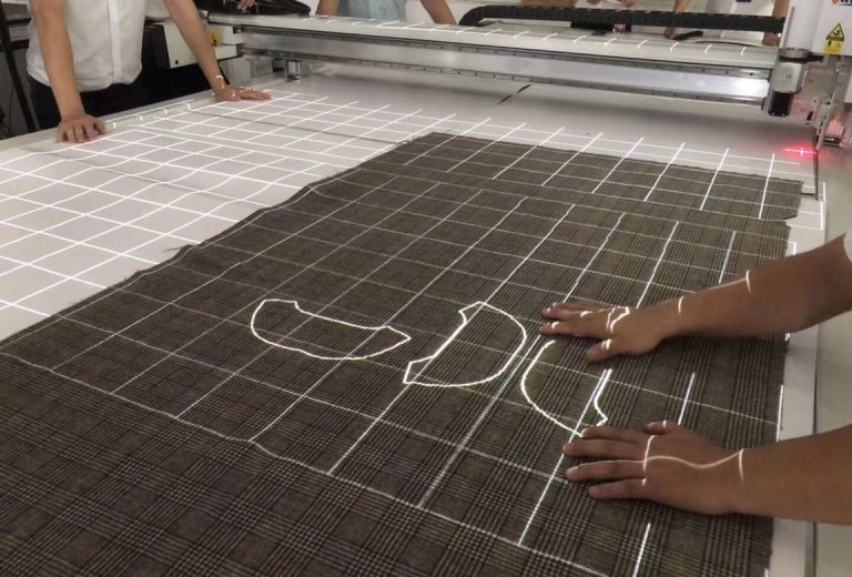 How To Cut 3 9m Suit Fabric Across Format By JWEI FH03II 2516 RQ Flatbed Cutting Tables Large how-to-cut-3-9m-suit-fabric-across-format-by-jwei-fh03ii-2516-rq-flatbed-cutting-tables-large